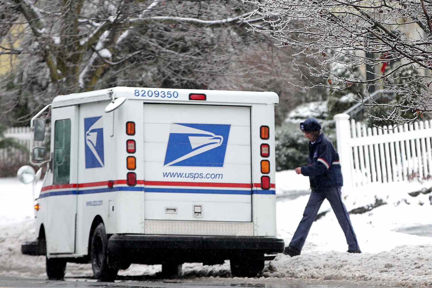 USPS Christmas mailing deadline: All about the last day to ship holiday ...