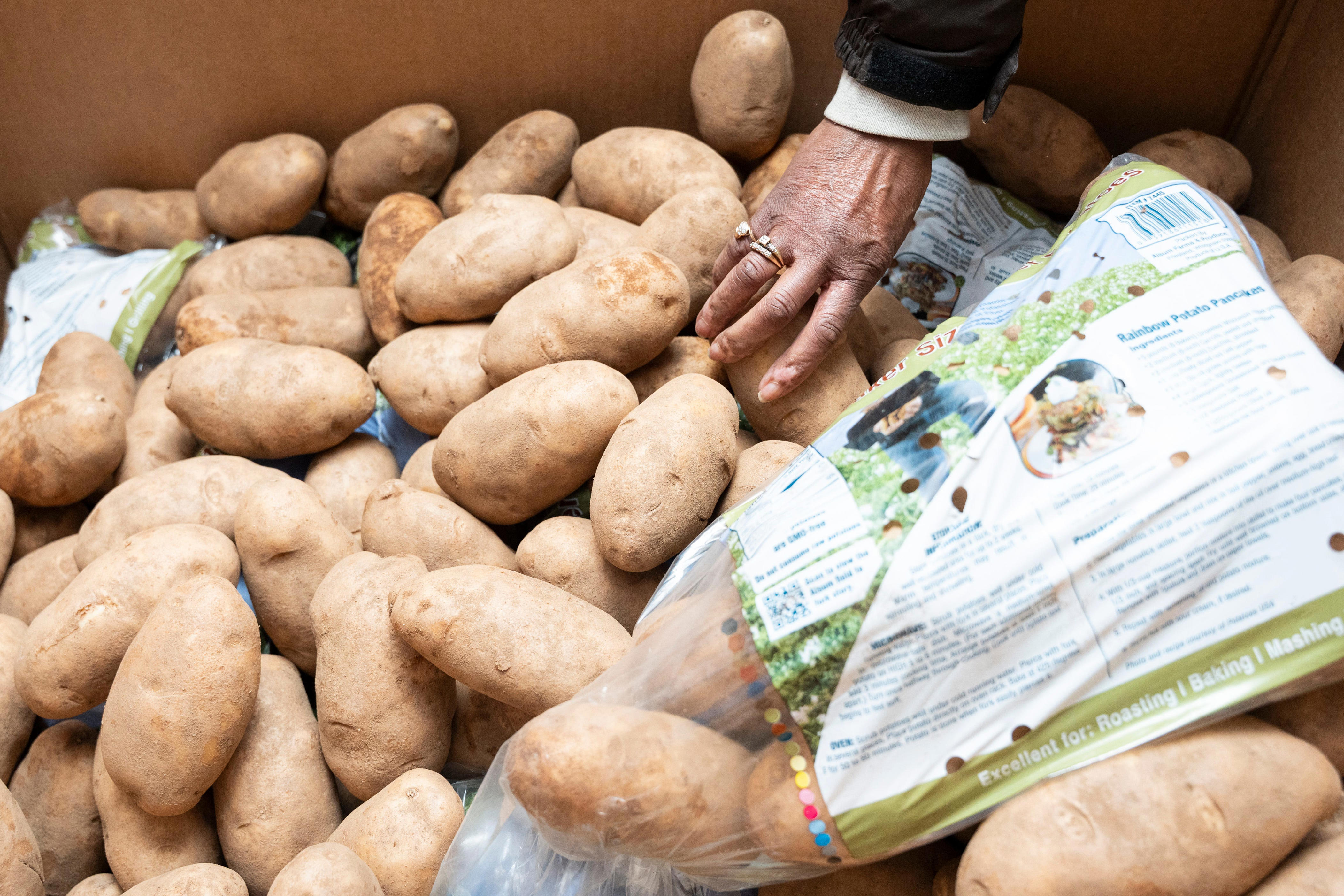 What solutions are there for addressing the food access gap in Metcalfe ...