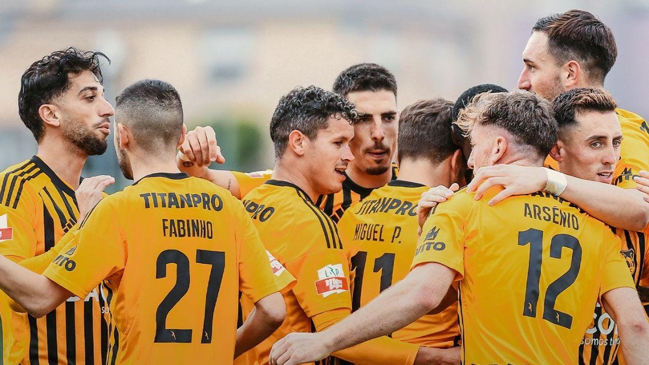 II Liga: Lusitânia de Lourosa recebe FC Porto B em Paços de Ferreira