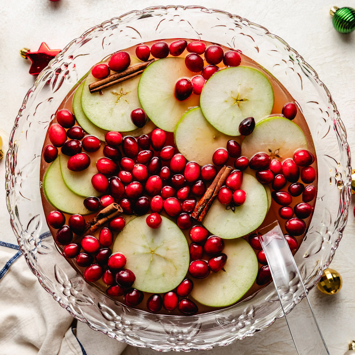 Easy cranberry Christmas punch