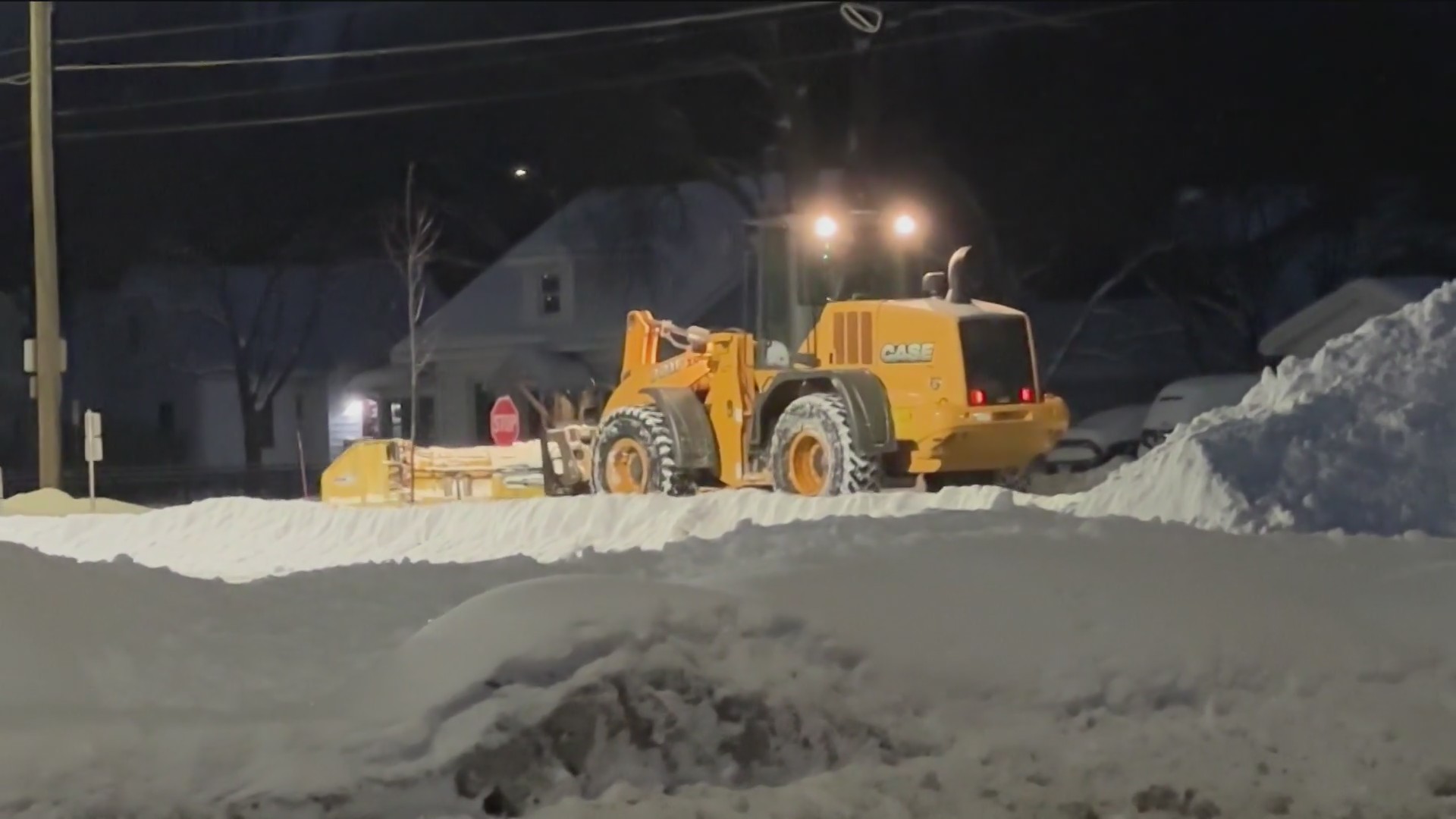 WHO 13's Roger Riley covers Polk County as snow clearing begins