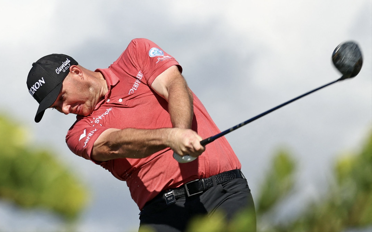 Two eagles lift Straka to HWC lead