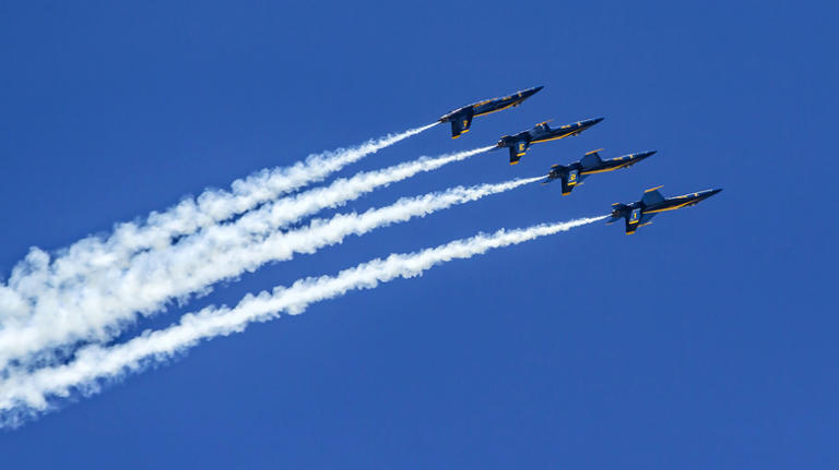 Why fighter jets fly upside down – and how they pull it off