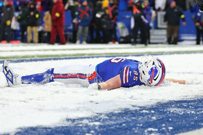NFL playoff picture, standings, scores, updates: Bills take leap ...