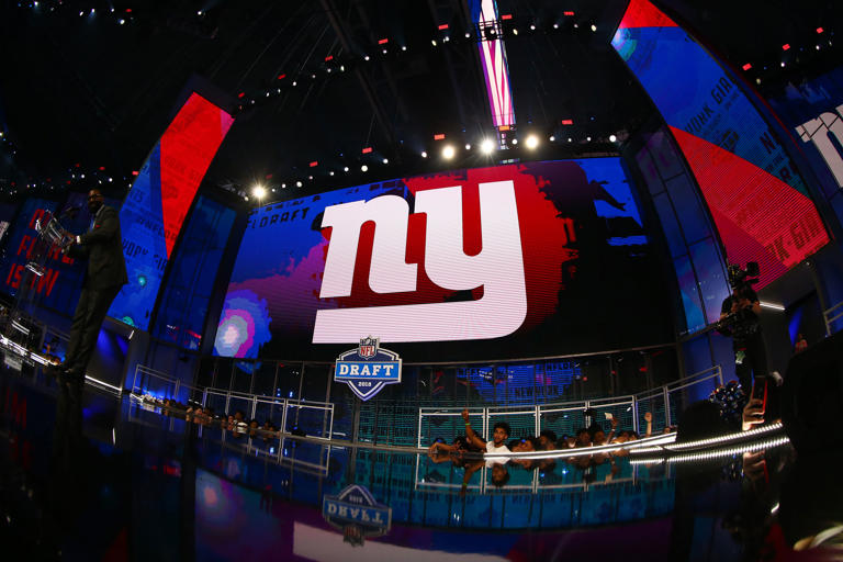 2026 NFL draft order: NY Giants have No. 1 pick after Tennessee Titans ...