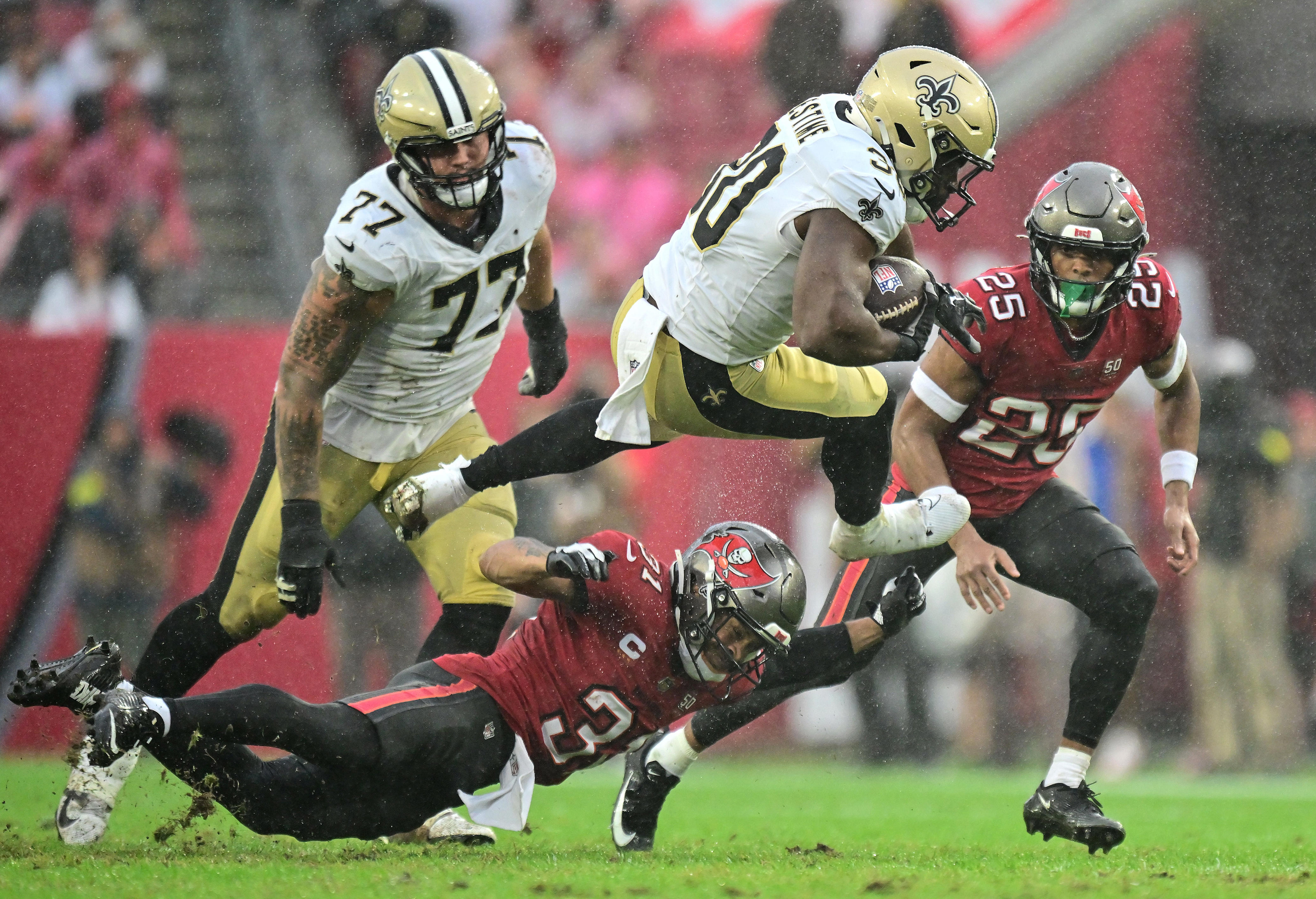 Saints run game must keep up the pace for Week 18 upset vs. Falcons