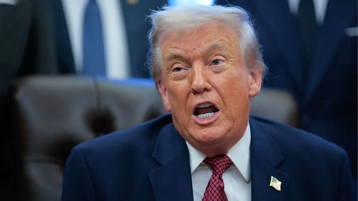 'Looks like he fell: Cameraman’s tight shot exposes Trump’s ...