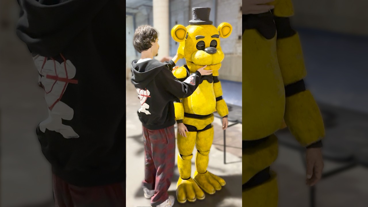 I survived day 2 in Five Nights at Freddy's 2! 😱