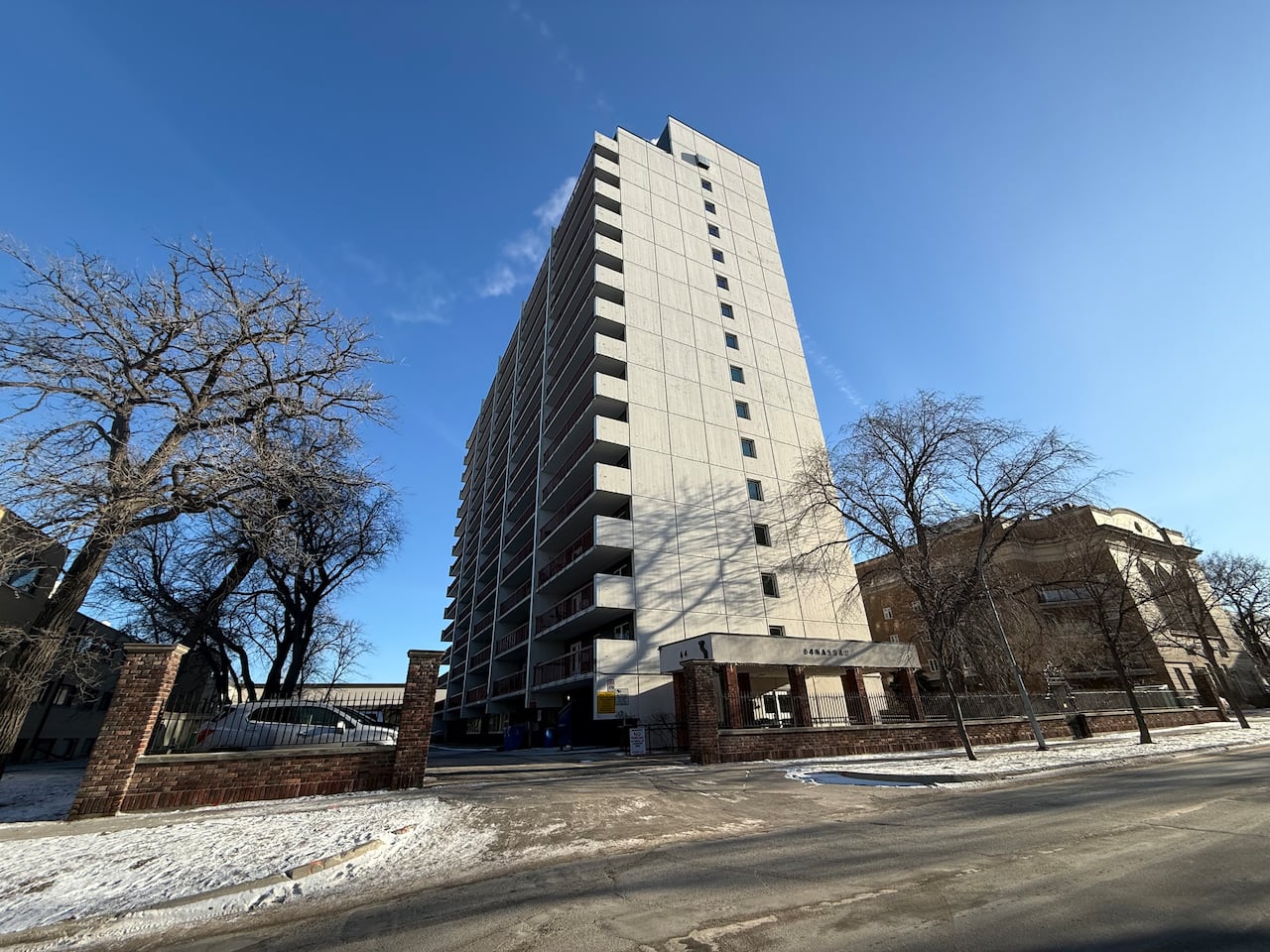 2 elevators in Osborne Village apartment building inoperable after ...