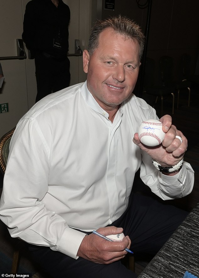 Trump fails in bid to get accused steroids cheat into Baseball Hall of ...