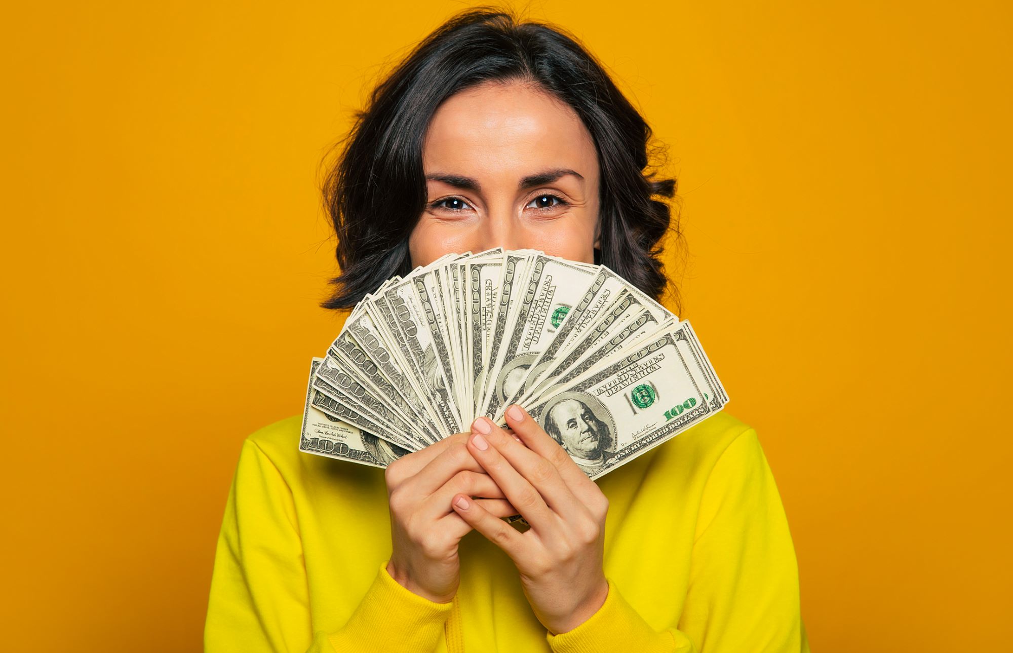2 top Vanguard ETFs that can turn $300 each month into over $1 million