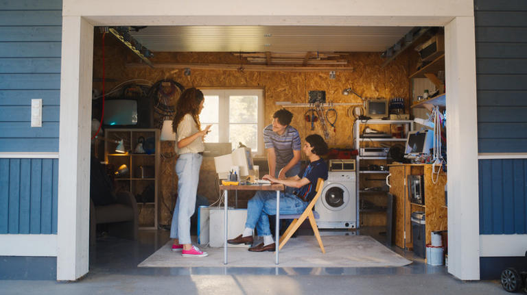 The best tips for decluttering your garage and things to avoid