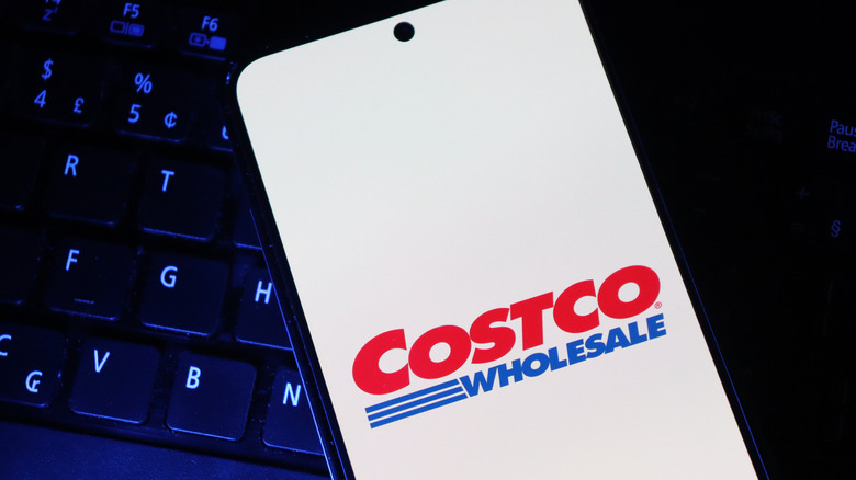 The pros and cons of buying a new phone from Costco