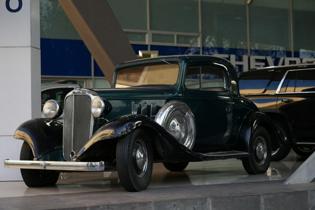 10 iconic grand tourers and engineering marvels of a golden automotive era