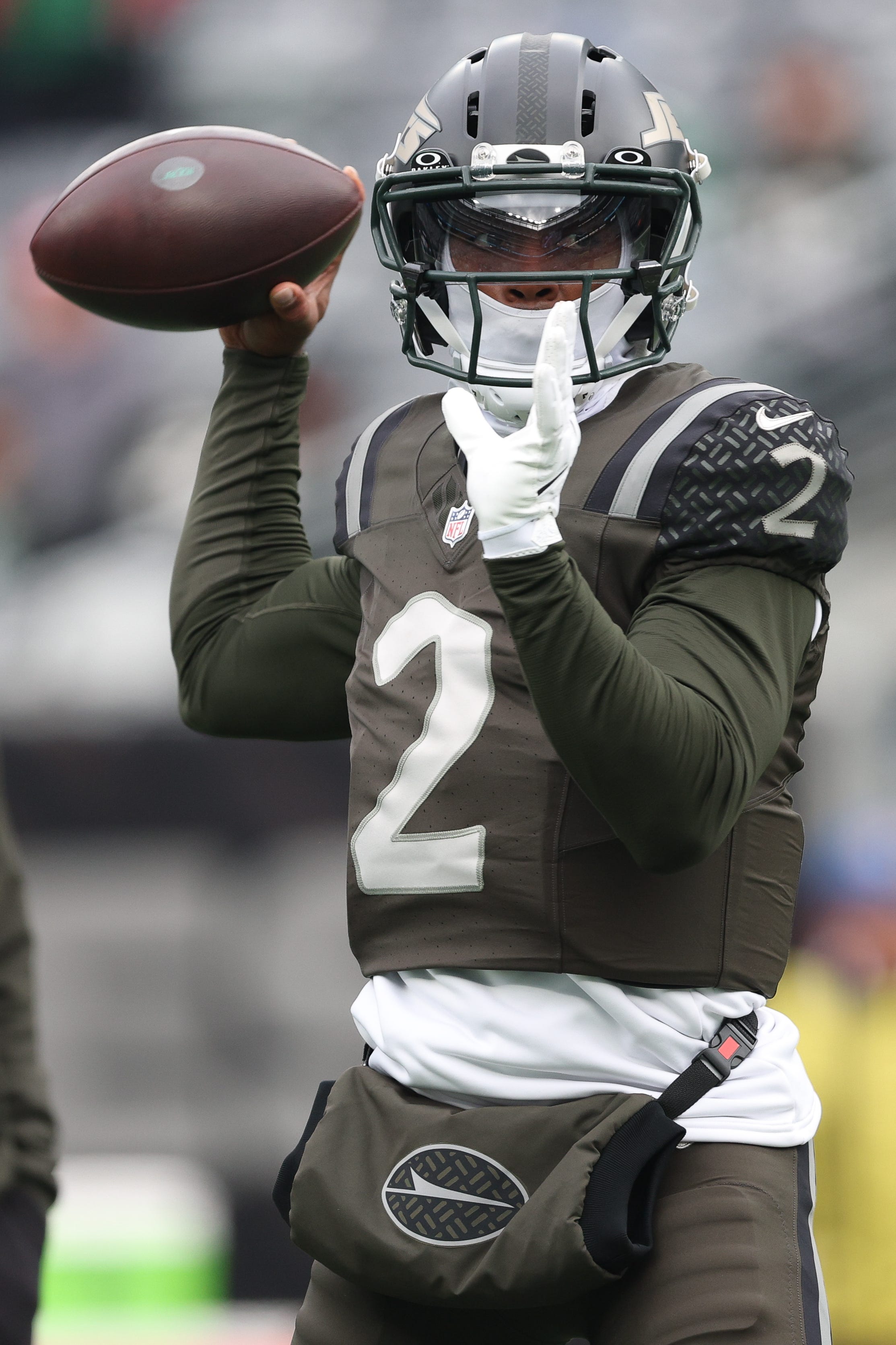 Tyrod Taylor injury update as Jets QB leaves game. Who is Brady Cook?