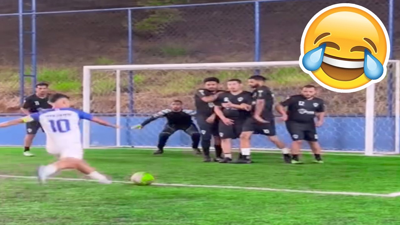 The most awkward fails in soccer