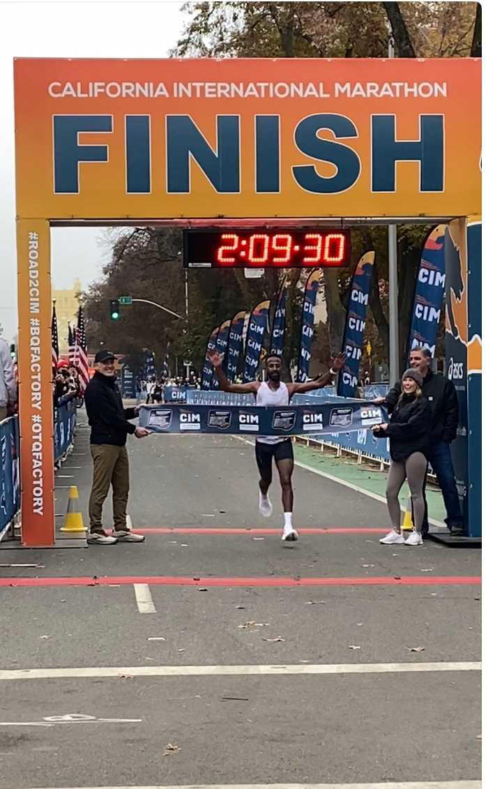 2025 CIM: Former champion Futsum Zienasellassie wins again, Molly Born ...