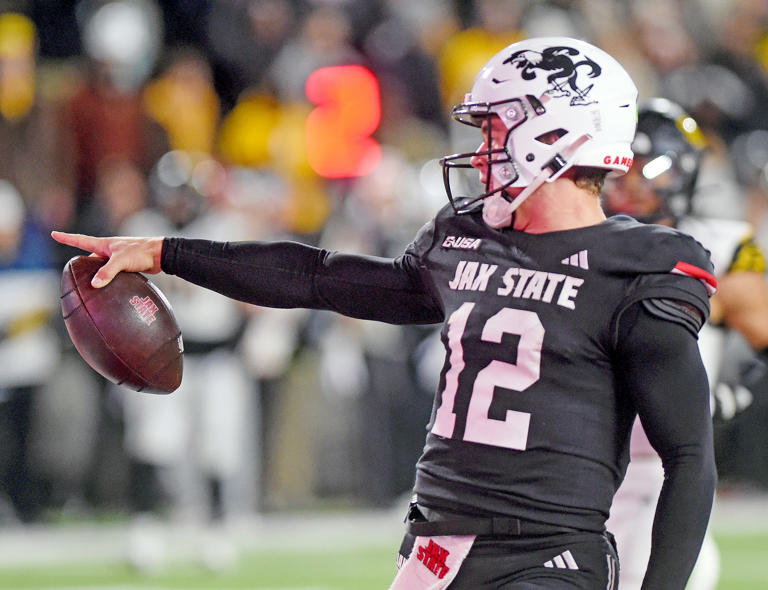 Watch Jax State trick plays backfire vs Troy in Salute to Veterans Bowl
