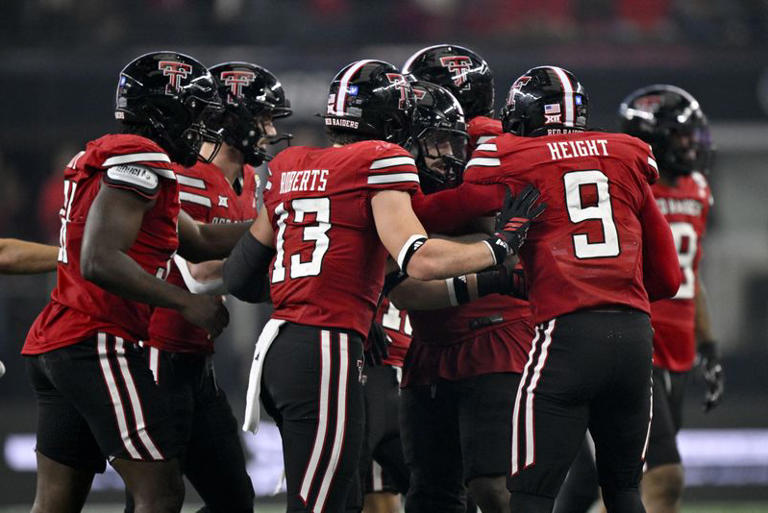 Indiana, Ohio State, Georgia, Texas Tech top CFP seeds; Notre Dame out