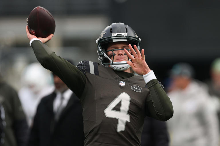 Tyrod Taylor injured early vs. Miami Dolphins, Brady Cook debuts