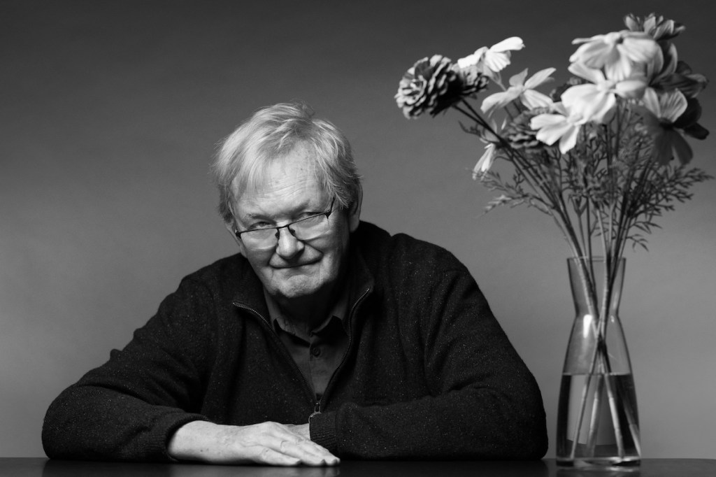 Martin Parr, photographer of tourists with a wry sense of humor, dies at 73