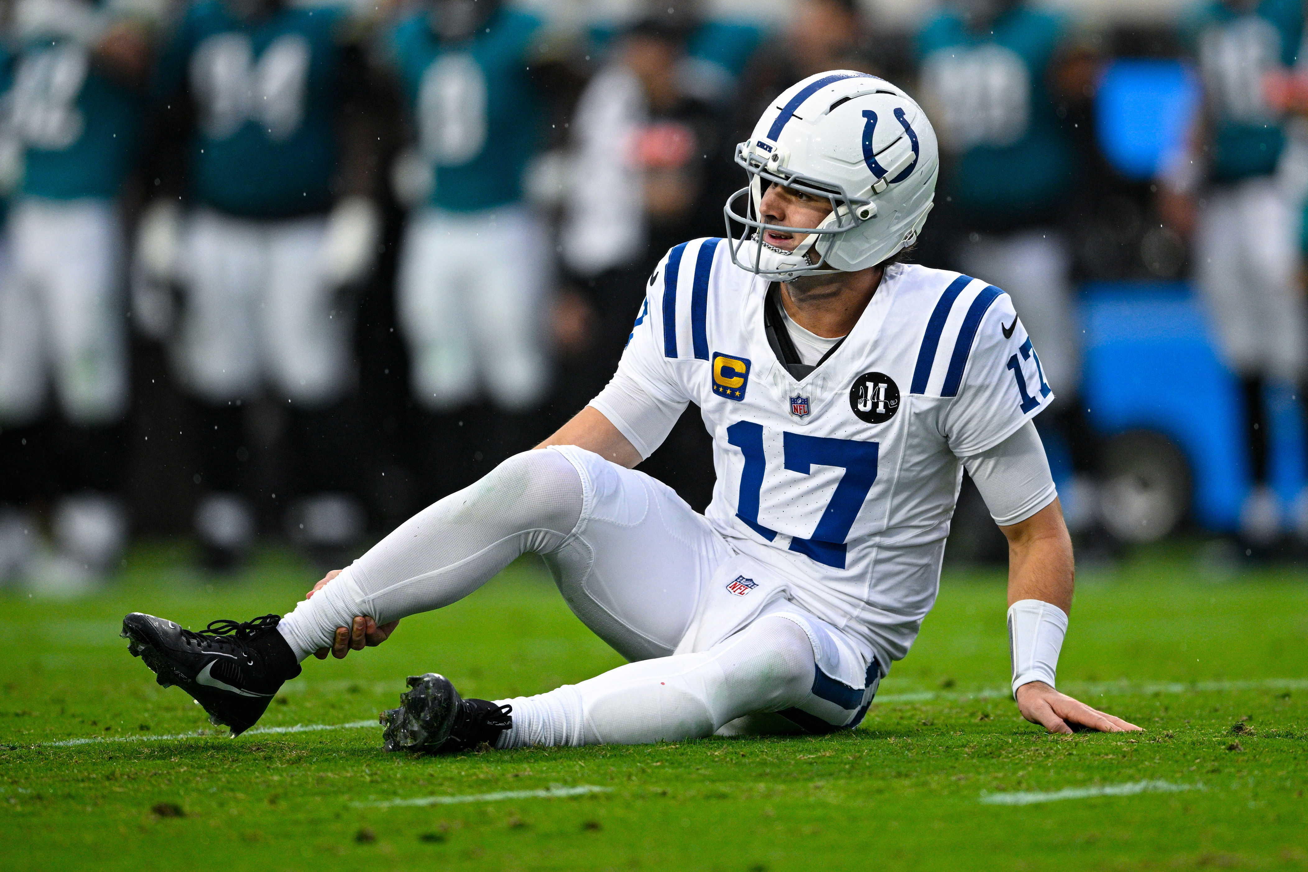 Colts QB Daniel Jones leaves game vs. Jaguars with non-contact Achilles ...