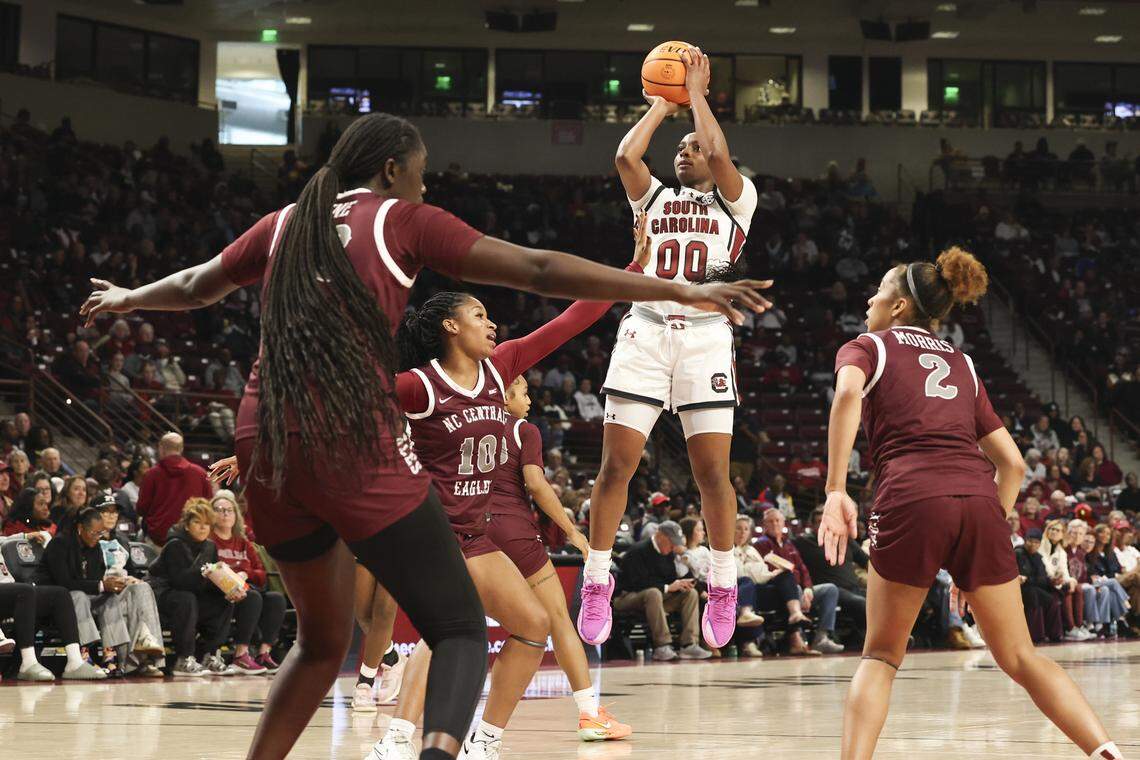 Short-handed No. 3 Gamecocks get comfortable win over NC Central, 3 ...