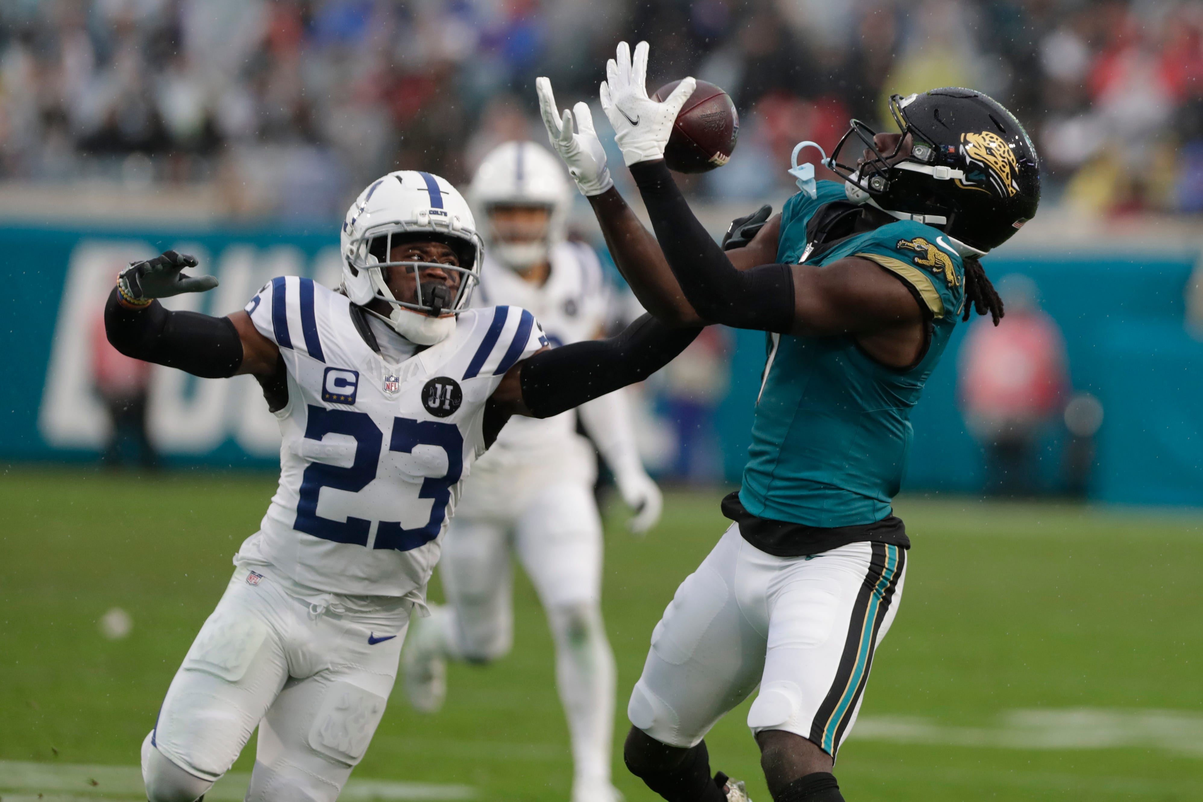 Defense, Brian Thomas Jr. show up big in Jaguars' rout of Colts