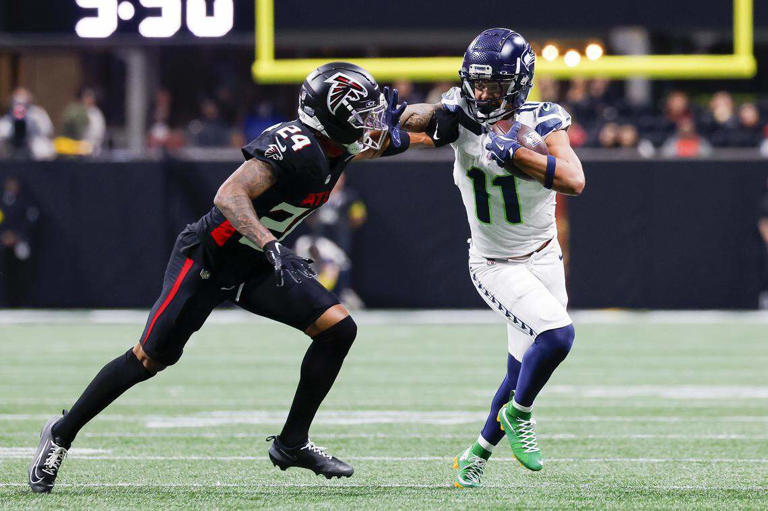 Devon Witherpsoon, Nick Emmanwori, roaring Seahawks defense rout Falcons