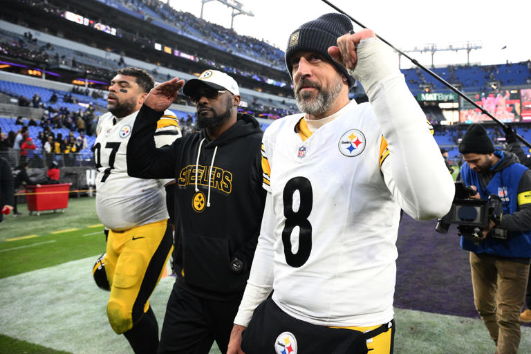 Aaron Rodgers has blunt answer to Mike Tomlin question after Steelers ...