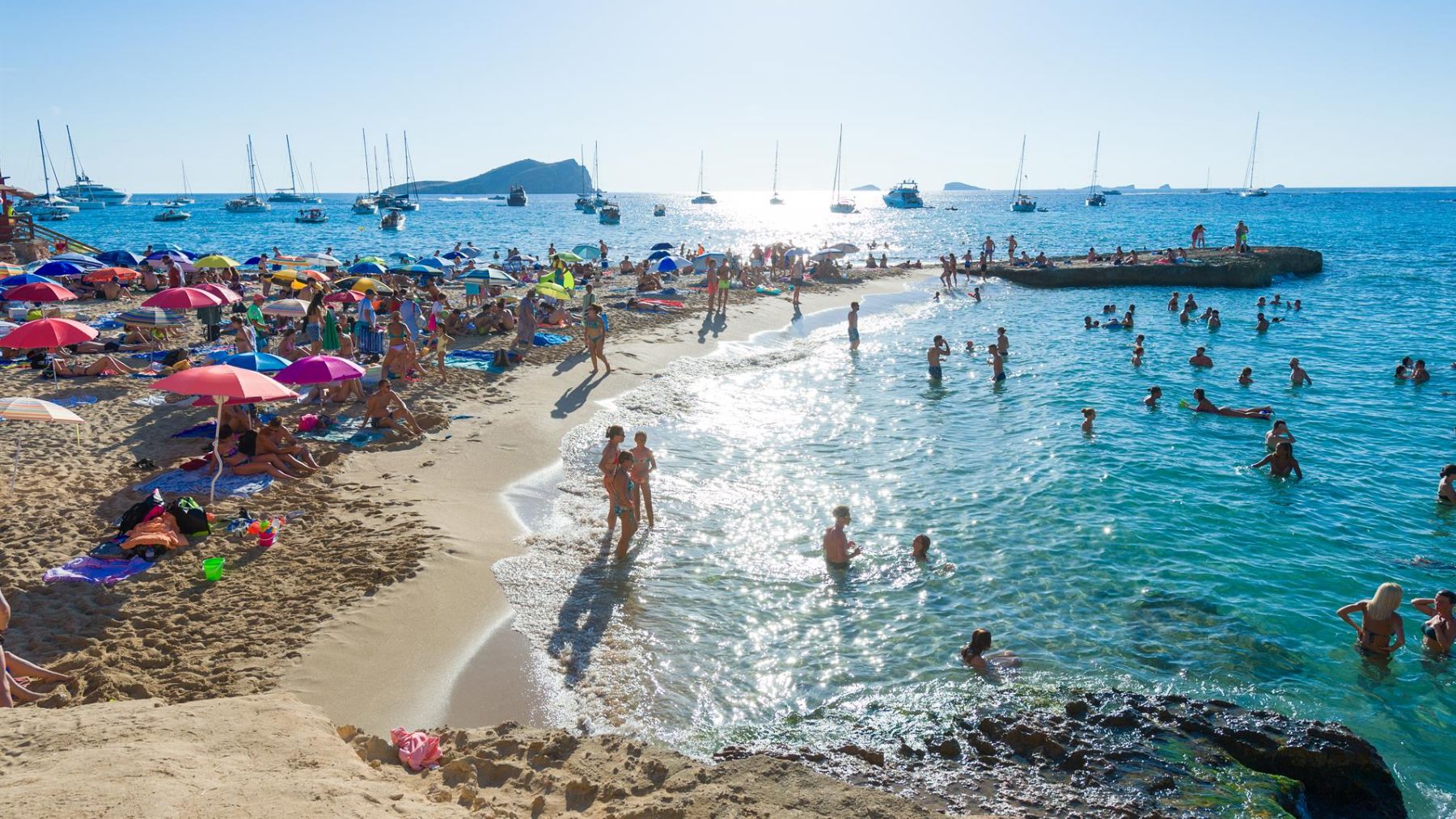 El besucón de Ibiza: piden 4 años de cárcel por dar un beso en la ...