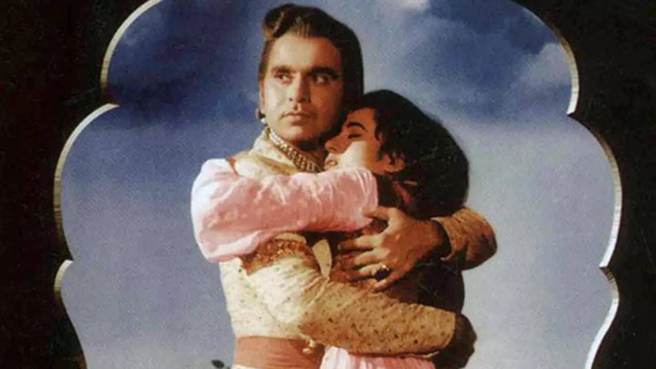 'Mughal-e-Azam', 'Dilwale Dulhania Le Jayenge', 'Jab We Met', 'Tamasha ...