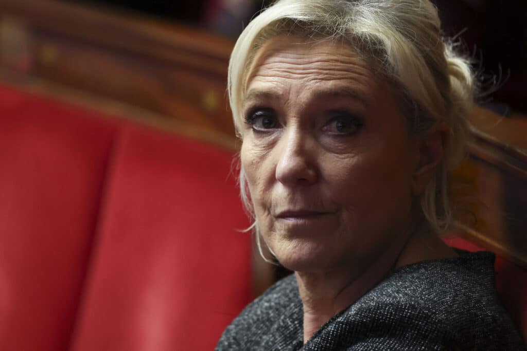« Une fois encore… » : Miss France 2026, la réaction de Marine Le Pen crée la polémique