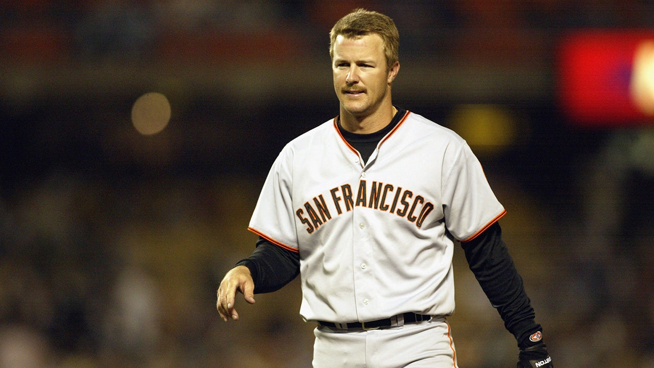 Roger Clemens, Barry Bonds miss out on latest chance to enter Baseball ...