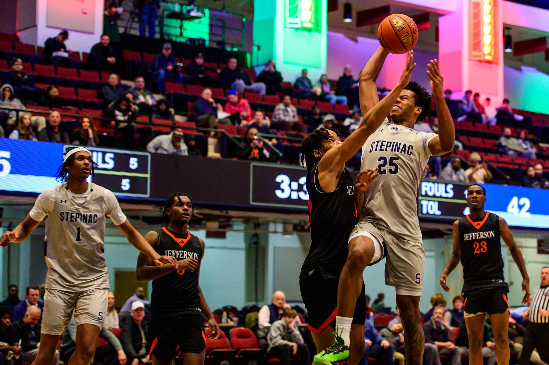 Jasiah Jervis stars in front of Tom Izzo as Stepinac enjoys victory