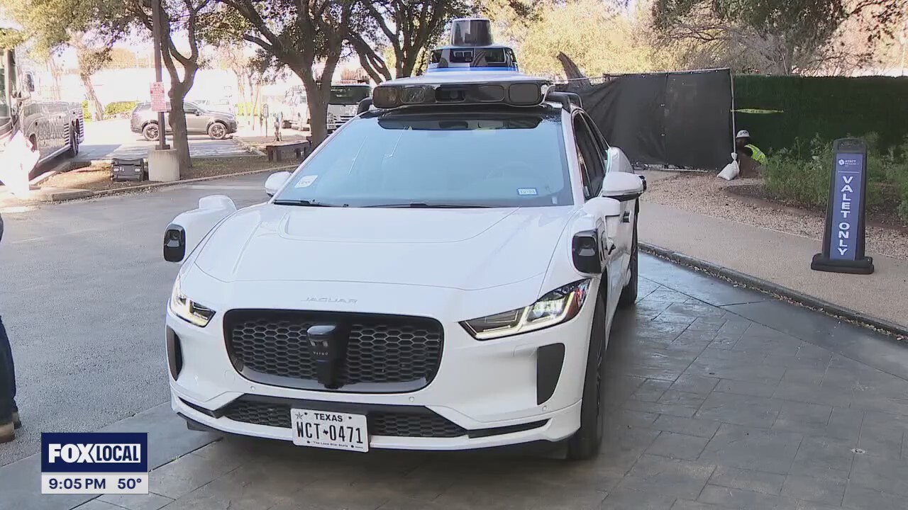 Waymo runs into self-driving car issues in Austin