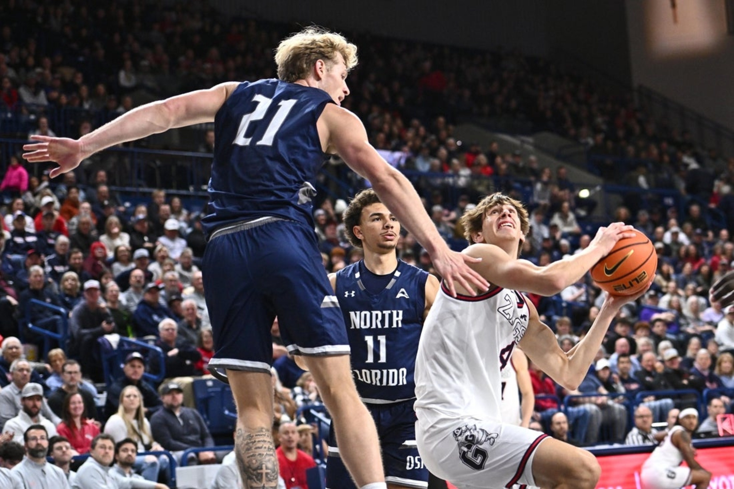 Top 25 roundup: Mark Few earns 750th career win as No. 11 Gonzaga routs UNF