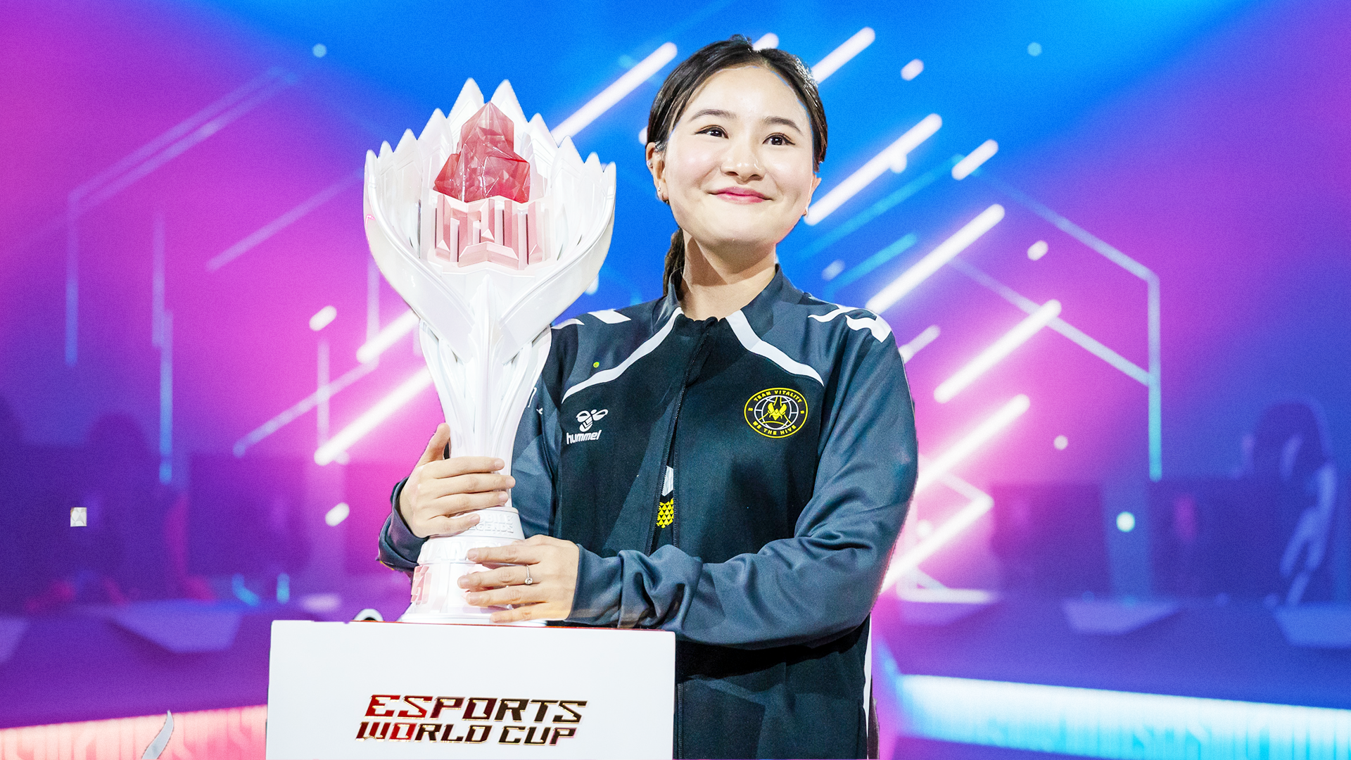 Vivi "Vivian" Indrawaty and the explosion of mobile esports in ...
