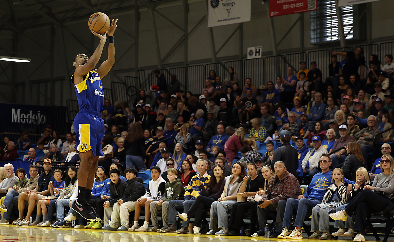 Taevion Kinsey scores game-high 24 points, but Santa Cruz suffers ...