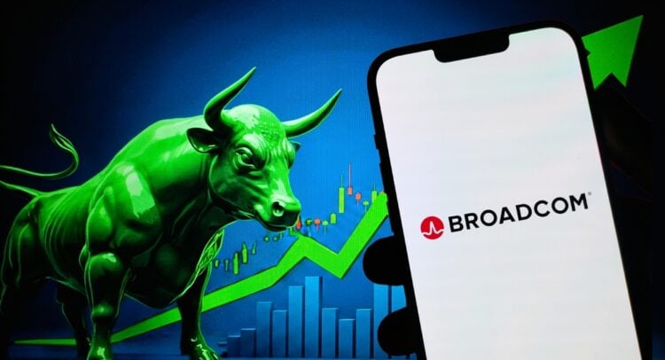 Why Broadcom stock (AVGO) is rising ahead of Q2 earnings on Microsoft ...