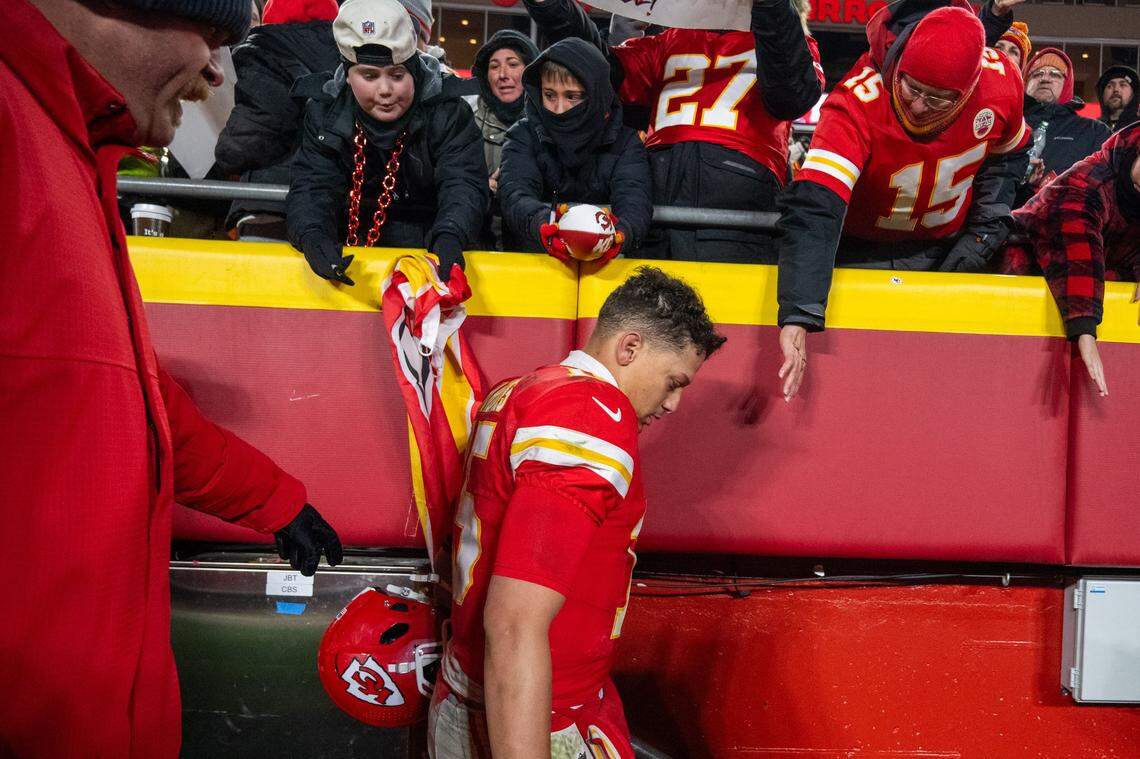 How bleak were Patrick Mahomes passing-game numbers vs. Texans? Try ...