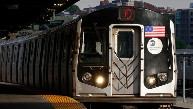 How to navigate the F and M train swap and new route map