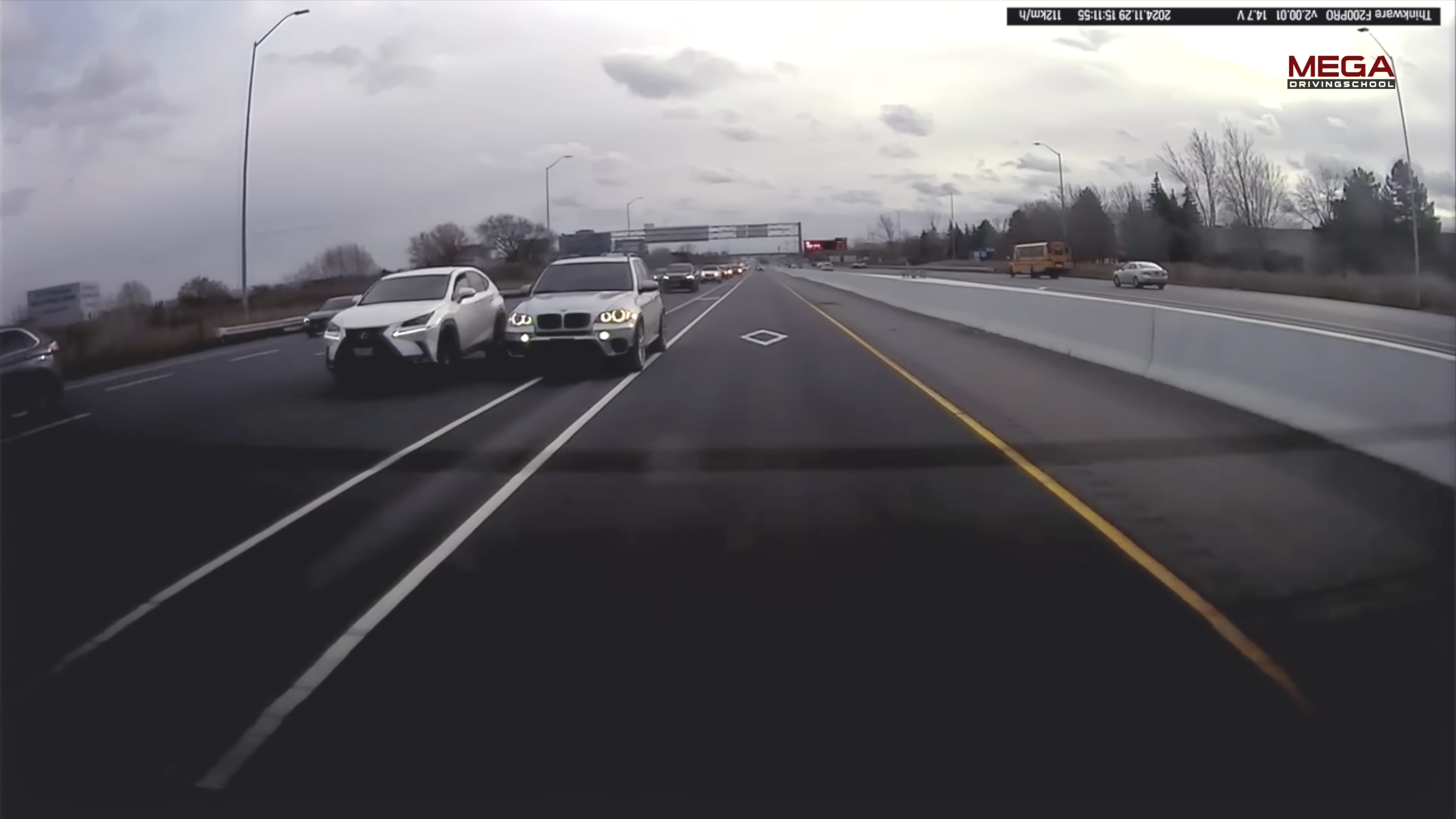 BMW tries to cause an accident with Lexus in road rage incident