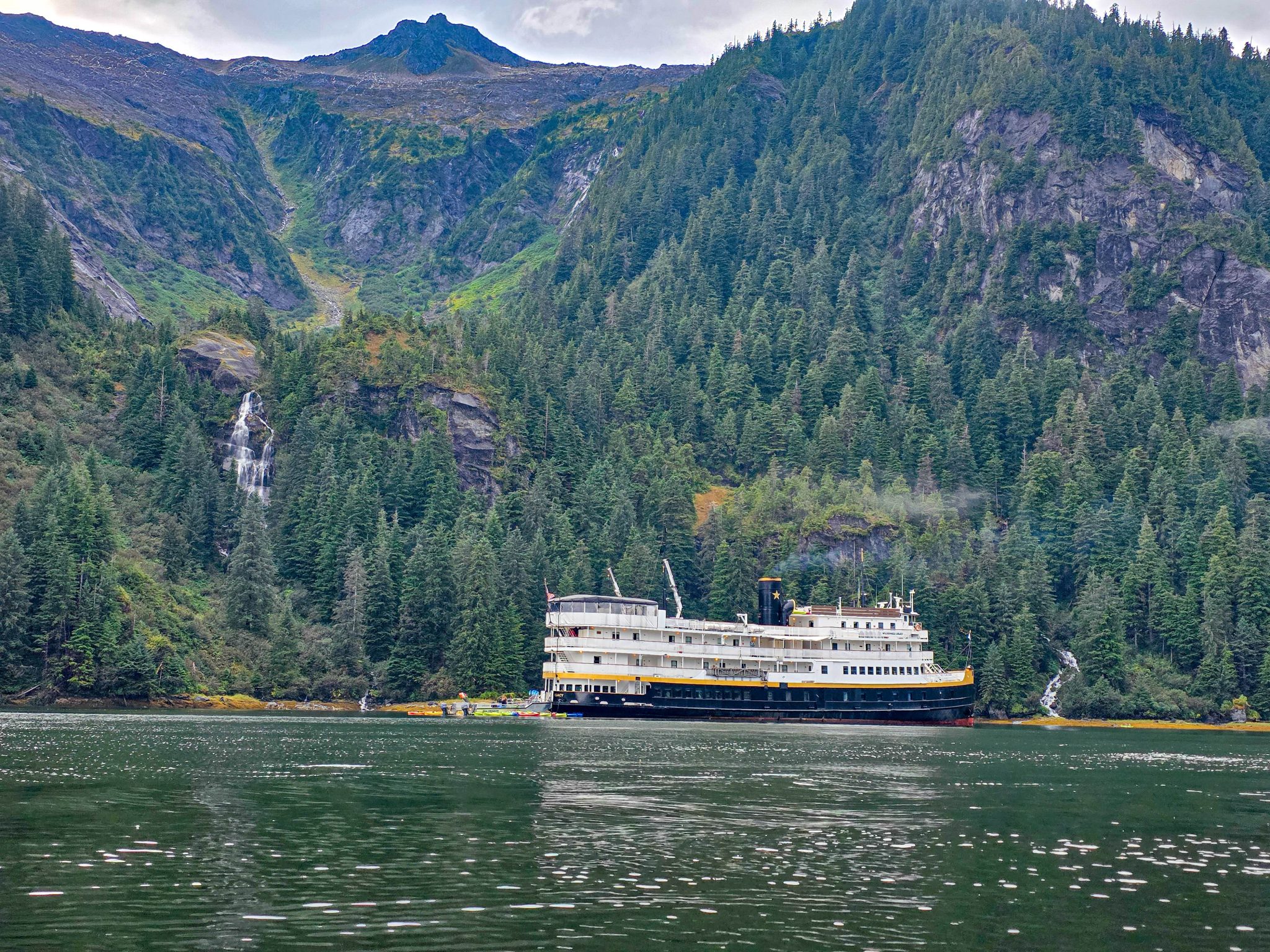 This UnCruise itinerary proves a small-ship Alaska cruise is the best ...