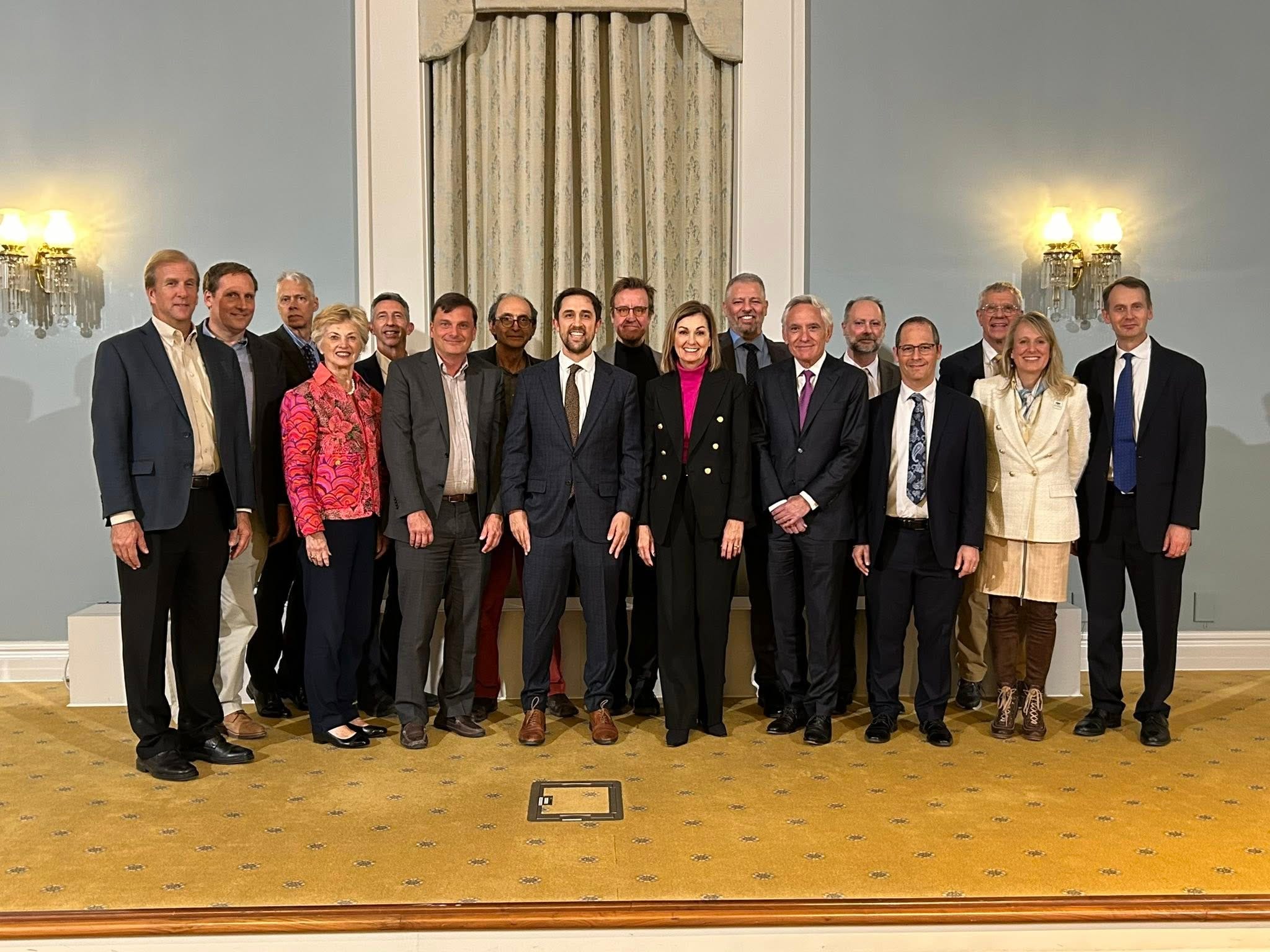 It took a woman to stand up to Trump! Her name is Joyce Beatty. Letters