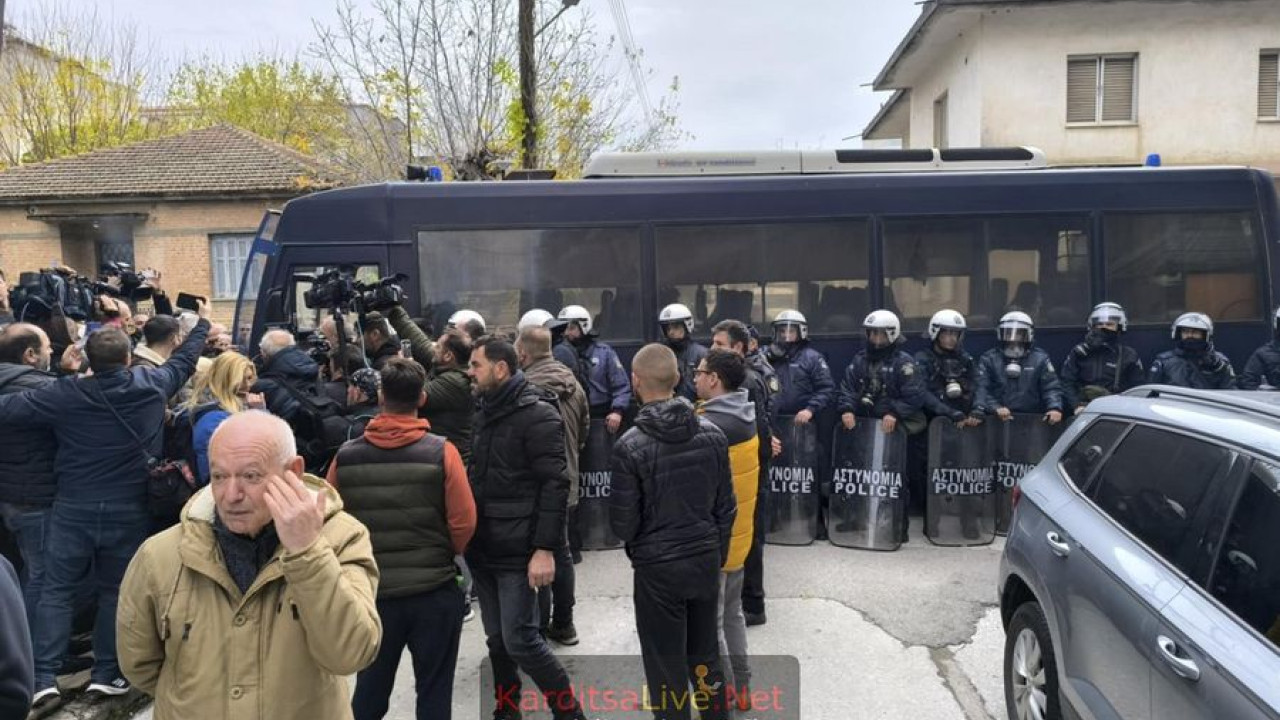 Τσιάρας στον ΣΚΑΪ για τον αποκλεισμό του γραφείου του: Ζήτησα να φύγουν ...