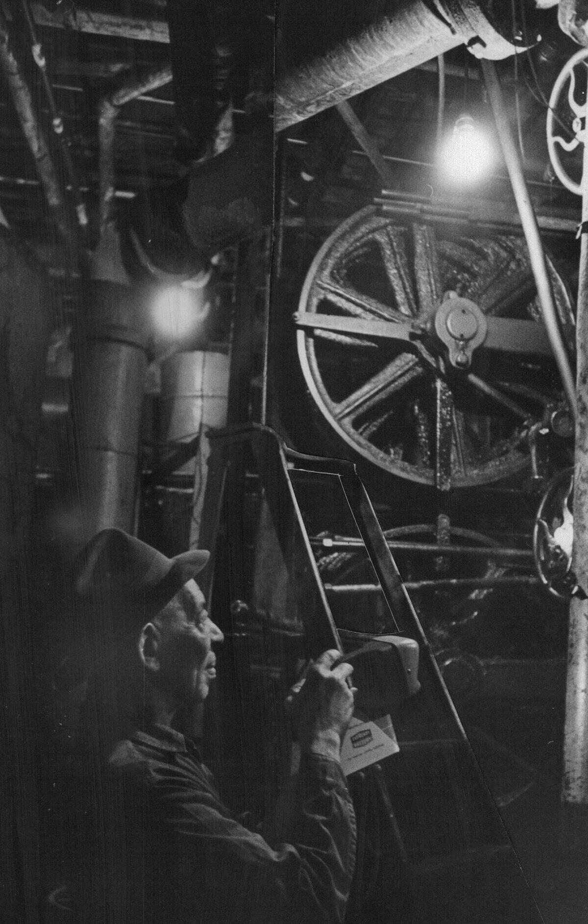 Here's how elevators revolutionized architecture