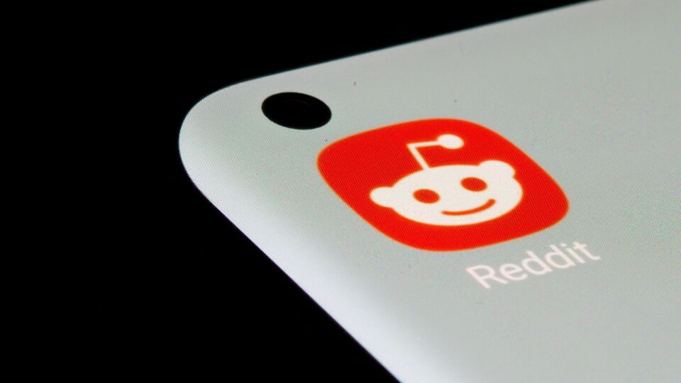 Reddit down: Hundreds of users report outage globally - Check current ...