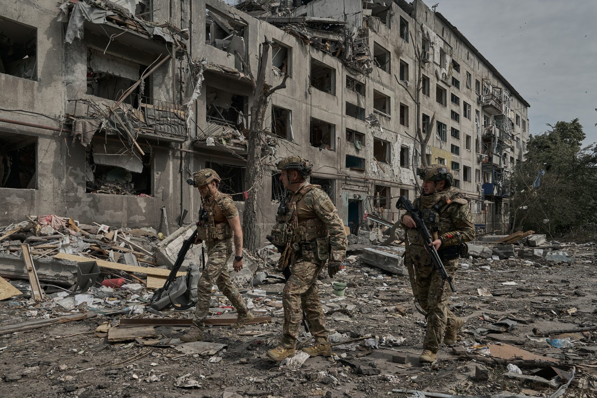 Frontline concerns grow over new Russian military tactics