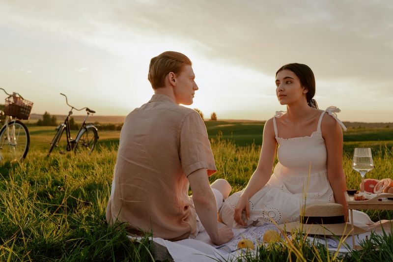 13 clear signs that prove your relationship is worth fighting for